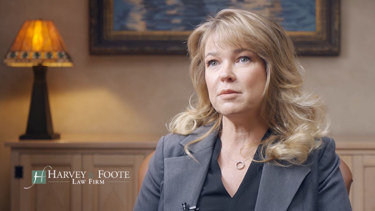 Meet Dusti Harvey | Partner | Lawyer